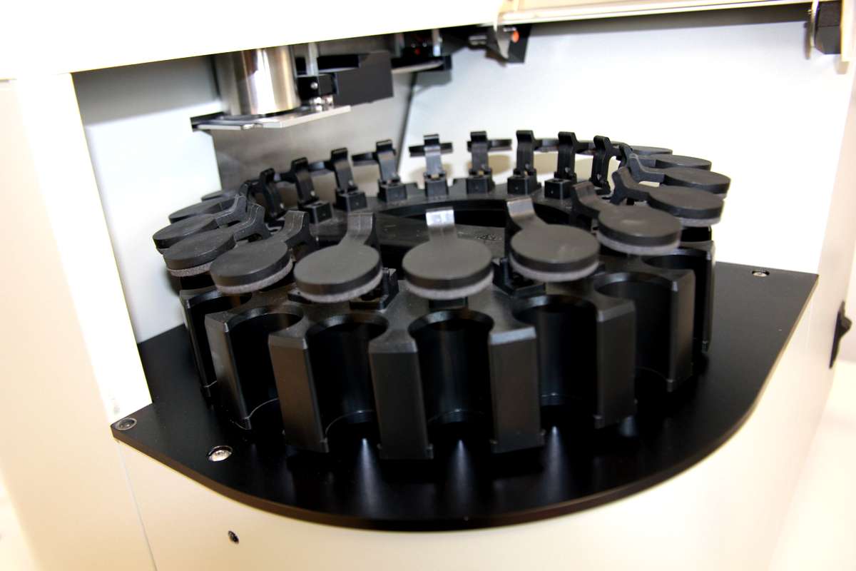 Microscopie Électronique à Balayage (MEB) ↓ - Centre de Microscopie ...